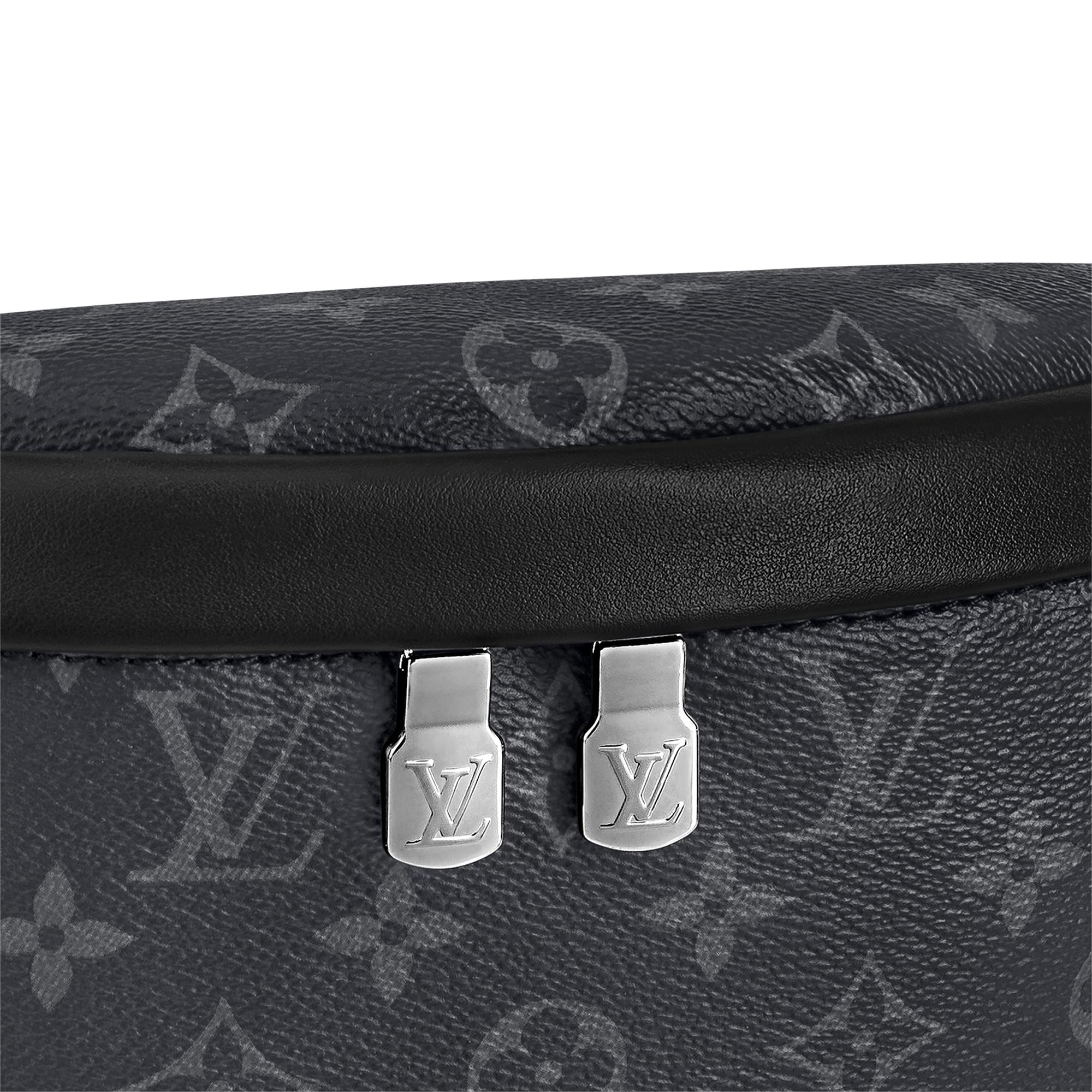 Discovery Bumbag PM Monogram Eclipse Canvas - MEN - Bags | LOUIS VUITTON